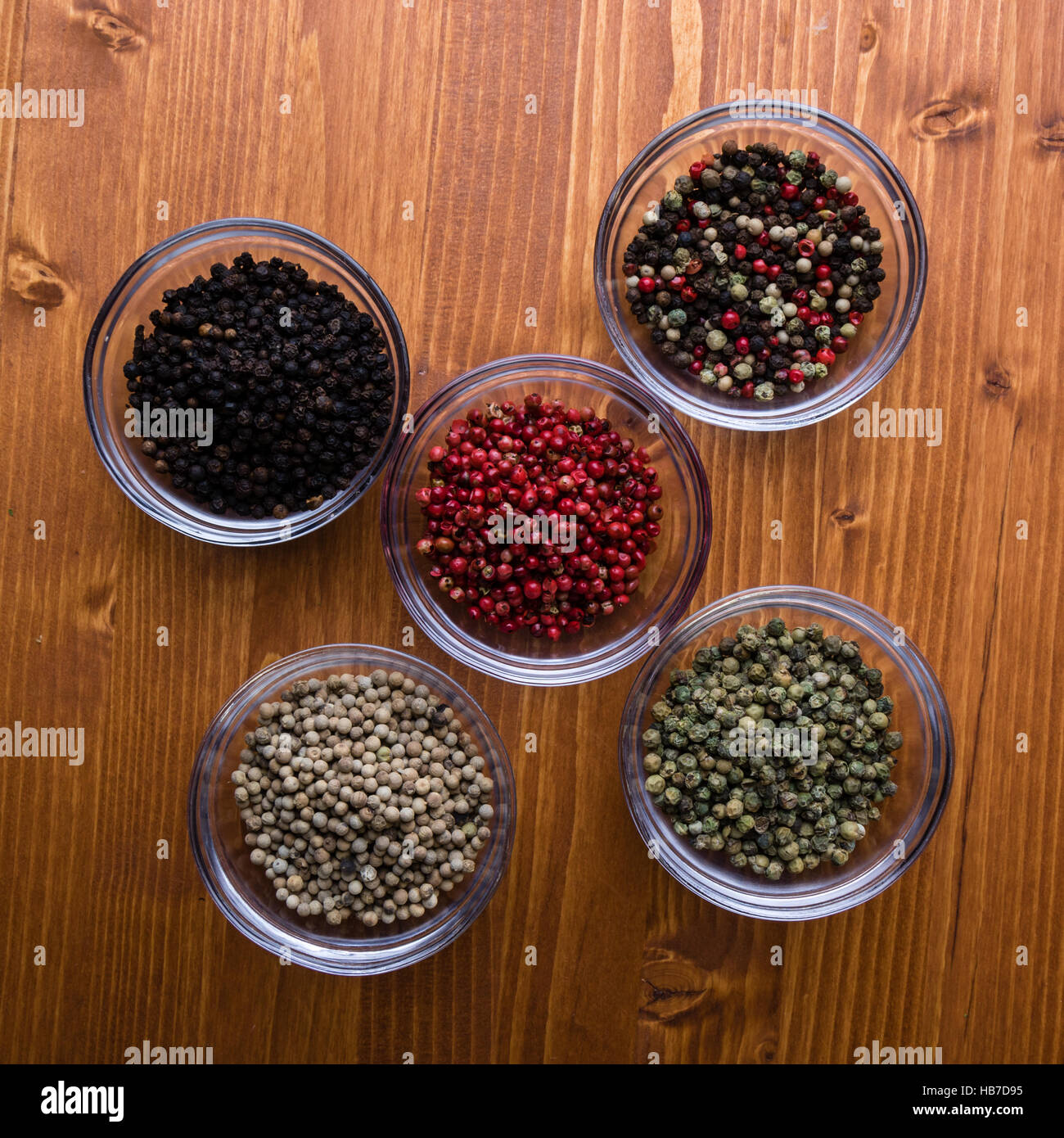Ground spices in white bowls hi-res stock photography and images - Alamy