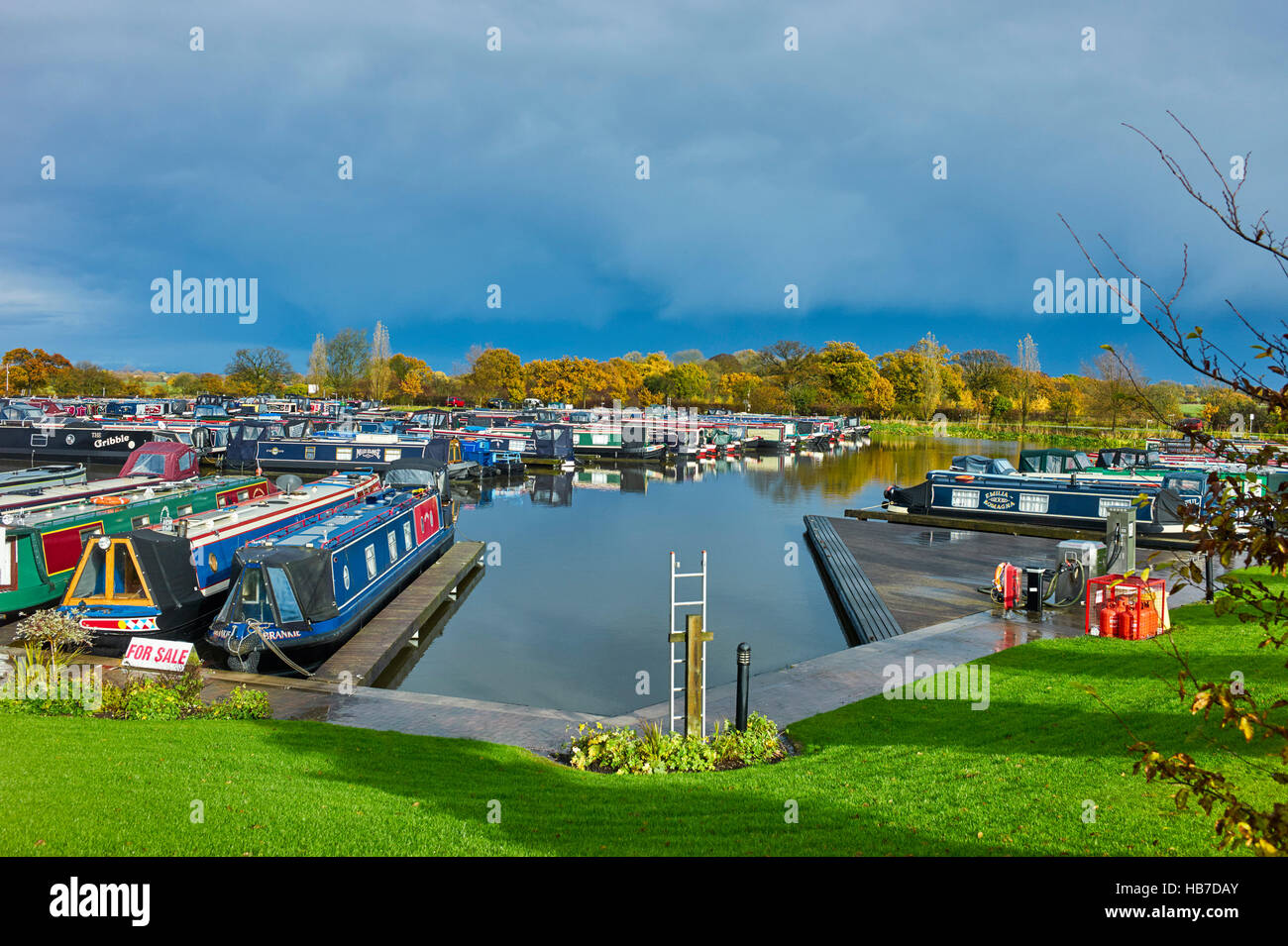 Aqueduct Marina at Church Minshull Stock Photo - Alamy