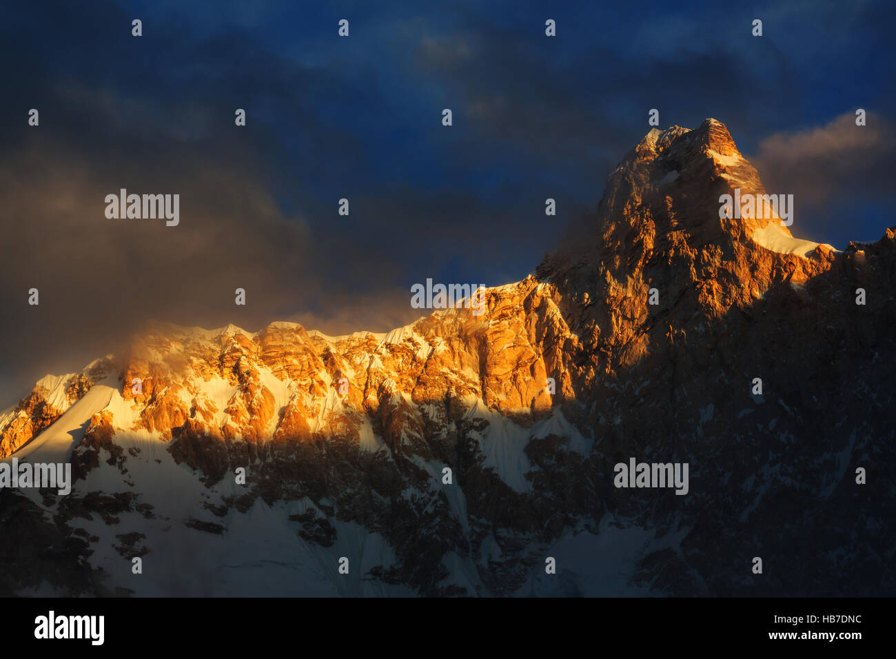 Jannu mountain hi-res stock photography and images - Alamy