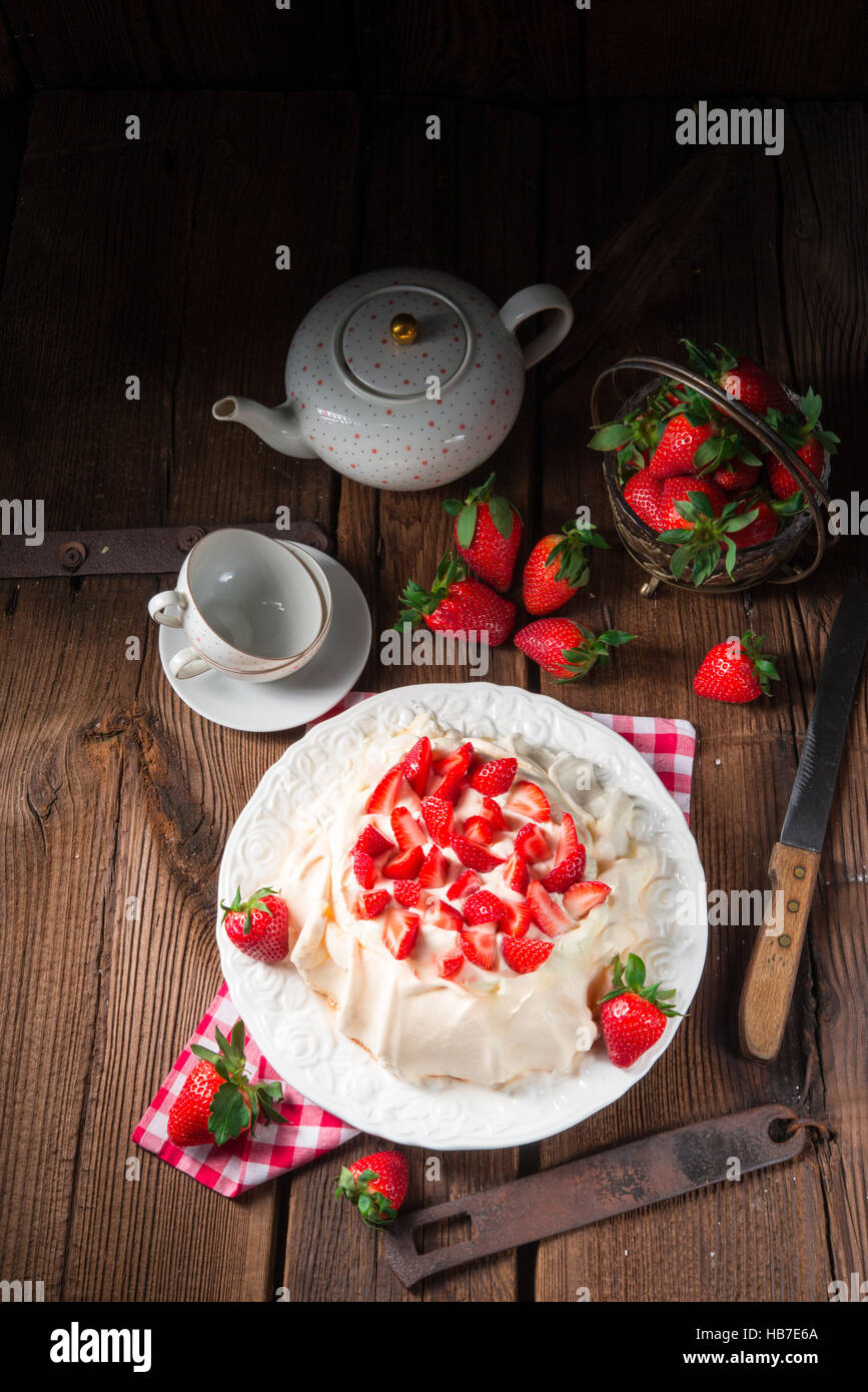 Pavlova with strawberries Stock Photo - Alamy