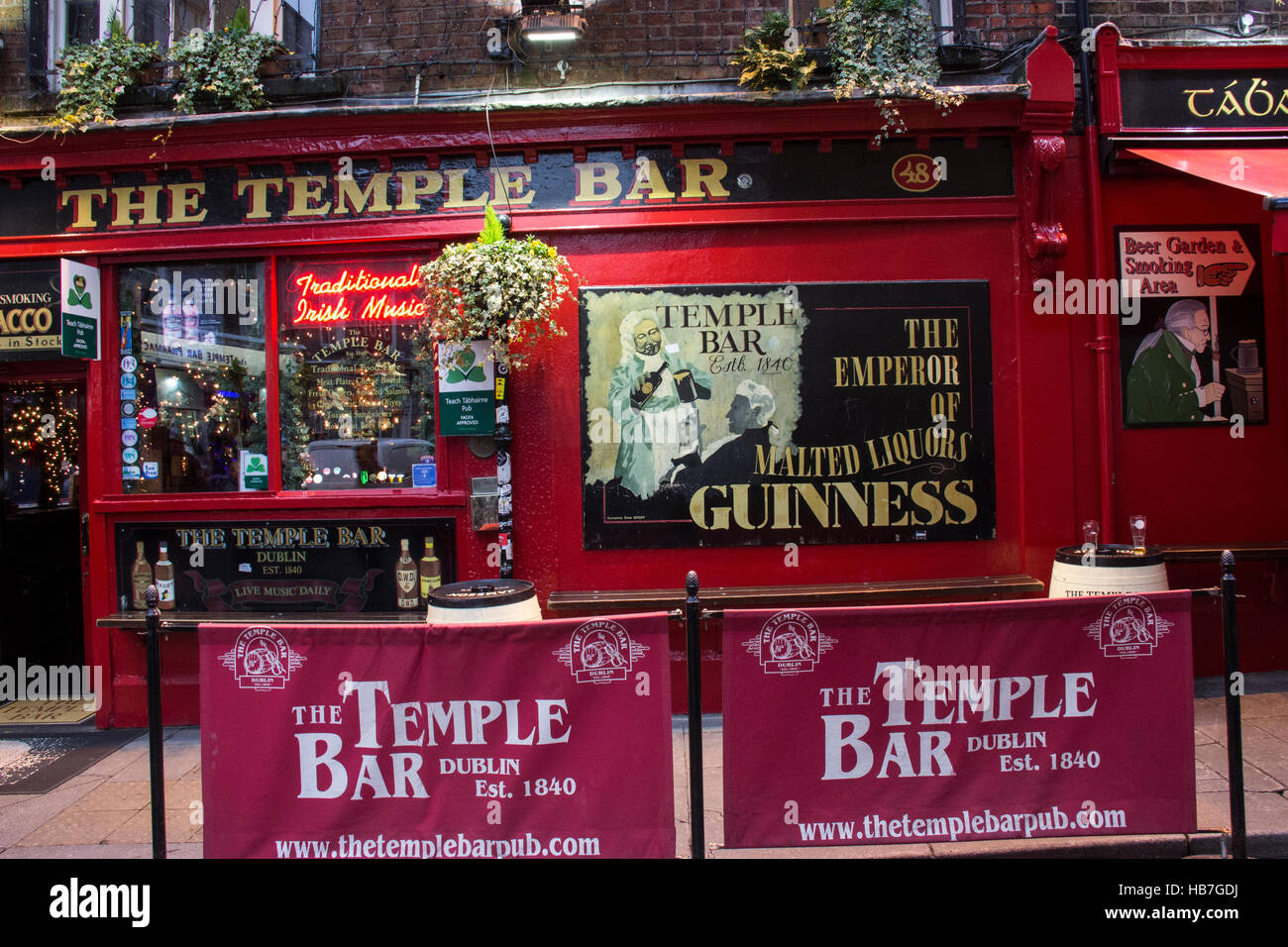 Guinness temple bar hi-res stock photography and images - Alamy