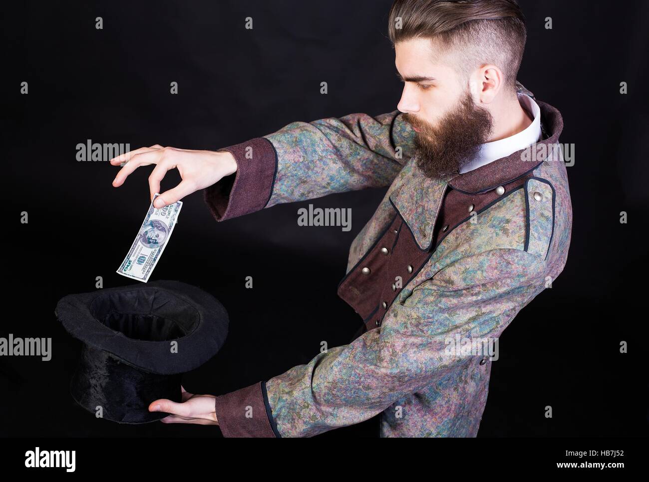 Wizard money hi-res stock photography and images - Alamy