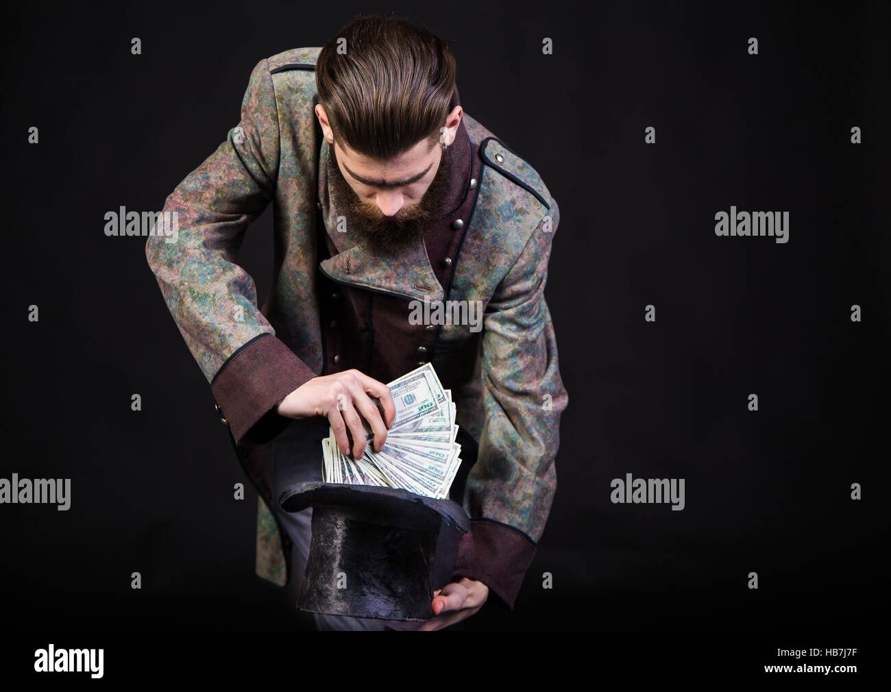 Wizard money hi-res stock photography and images - Alamy
