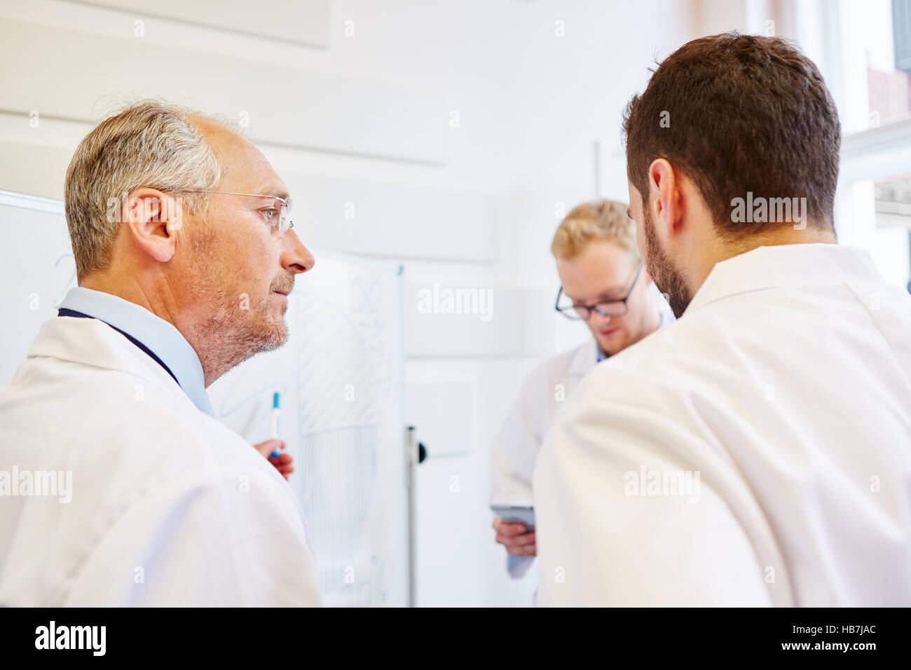 Medical representative hi-res stock photography and images - Alamy