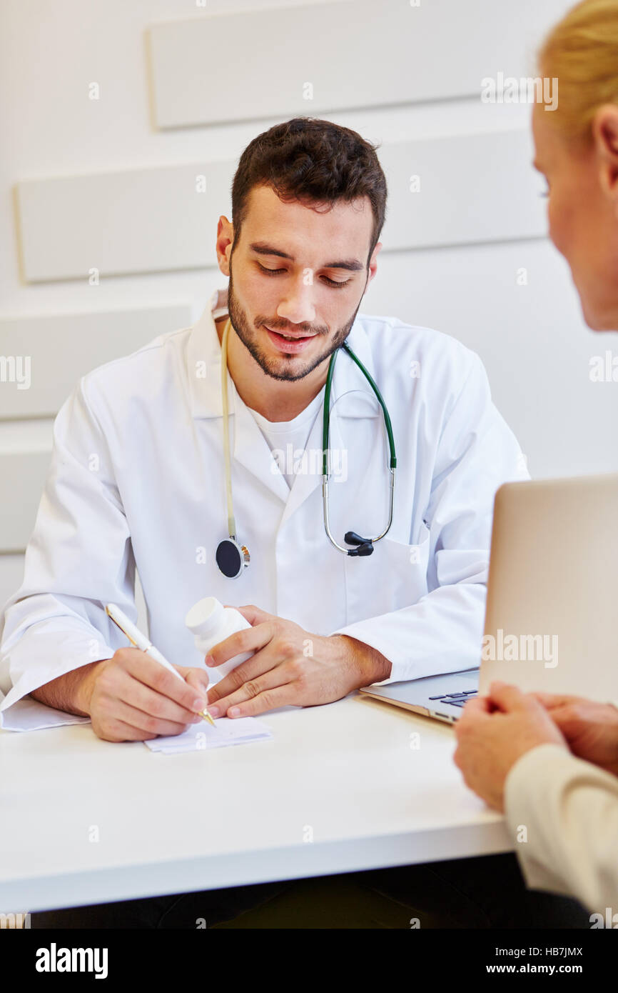 Prescription medicament hi-res stock photography and images - Alamy