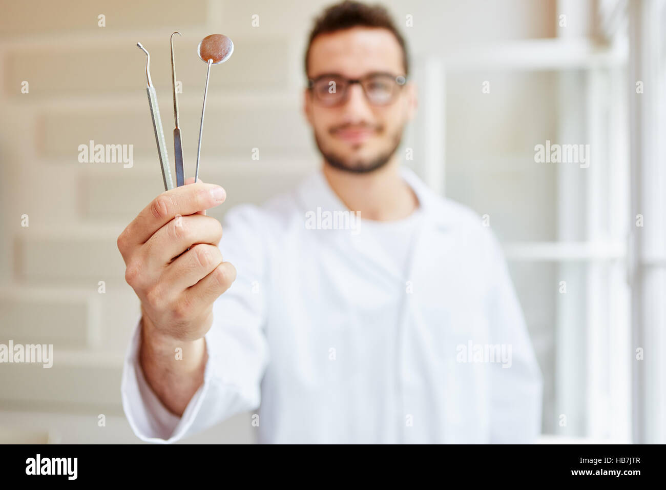 Dental instrument hi-res stock photography and images - Alamy