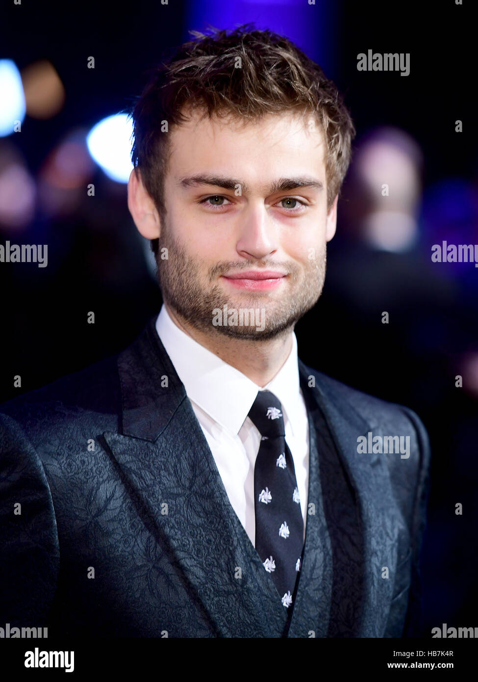 Douglas booth 2016 hi-res stock photography and images - Alamy