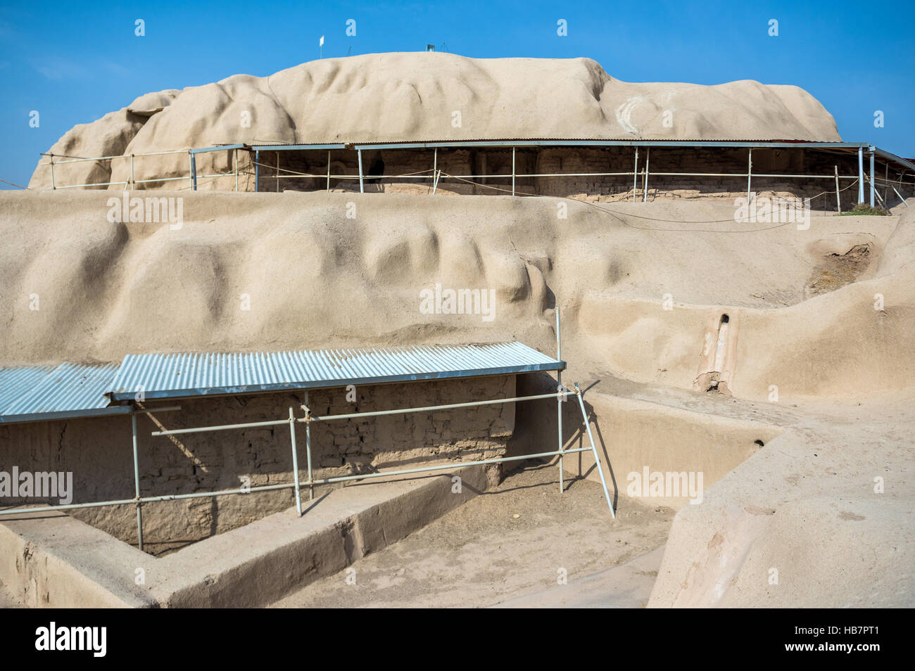 Tepe Sialk ancient archeological site in Kashan, Iran Stock Photo - Alamy