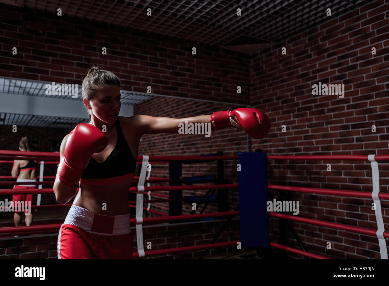 Women boxing ring hi-res stock photography and images - Alamy