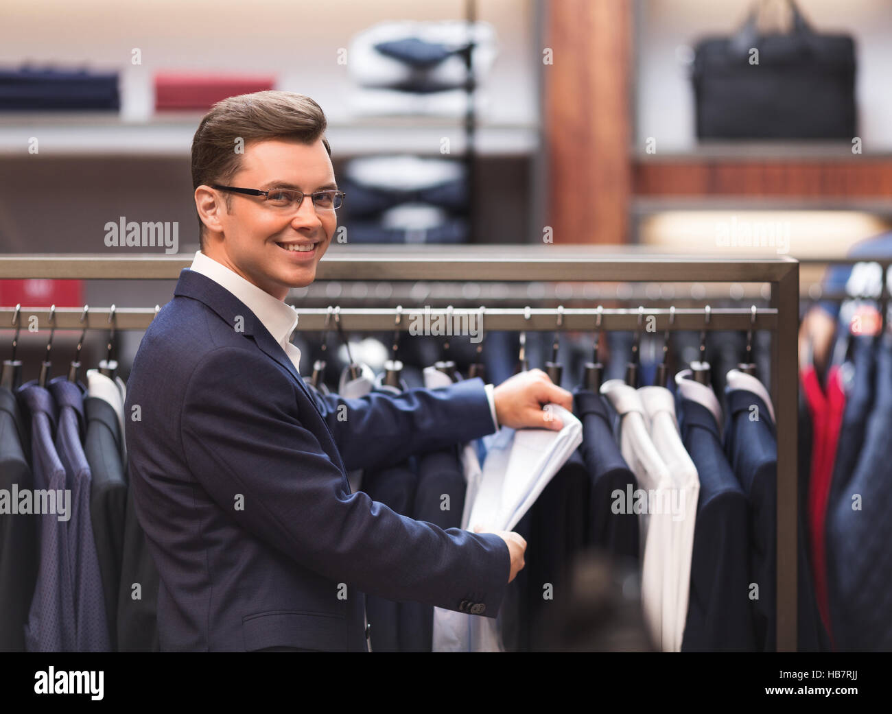 Smiling customer hi-res stock photography and images - Alamy