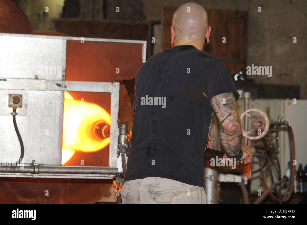 Glasbläser hi-res stock photography and images - Alamy