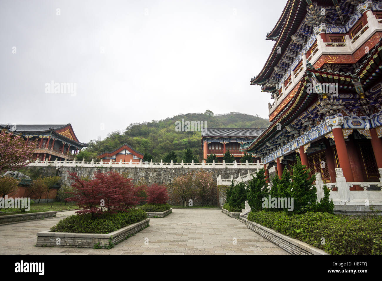 tianmen mountain temple architecture Stock Photo - Alamy