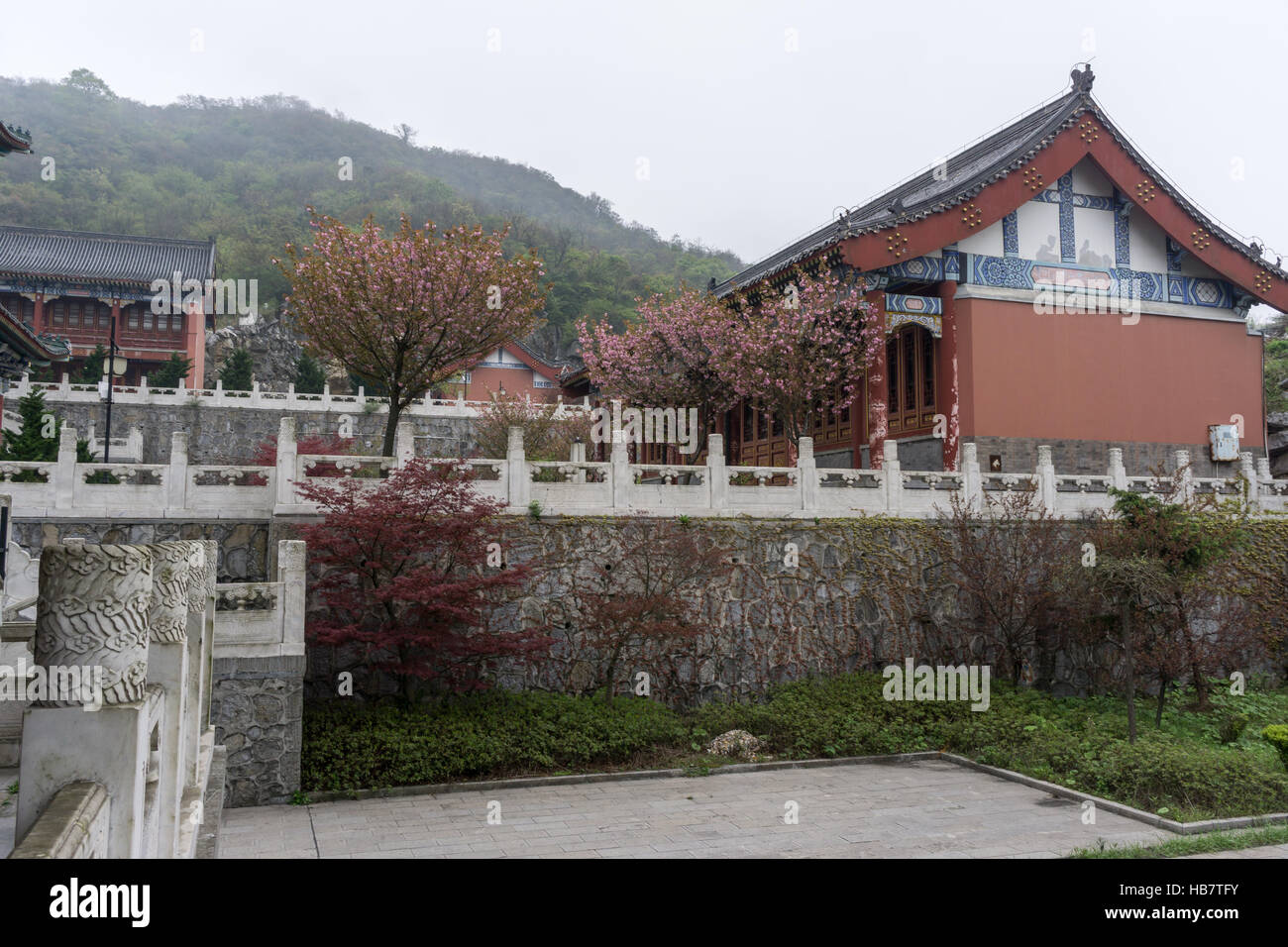 Heavenly gate mountain temple hi-res stock photography and images - Alamy