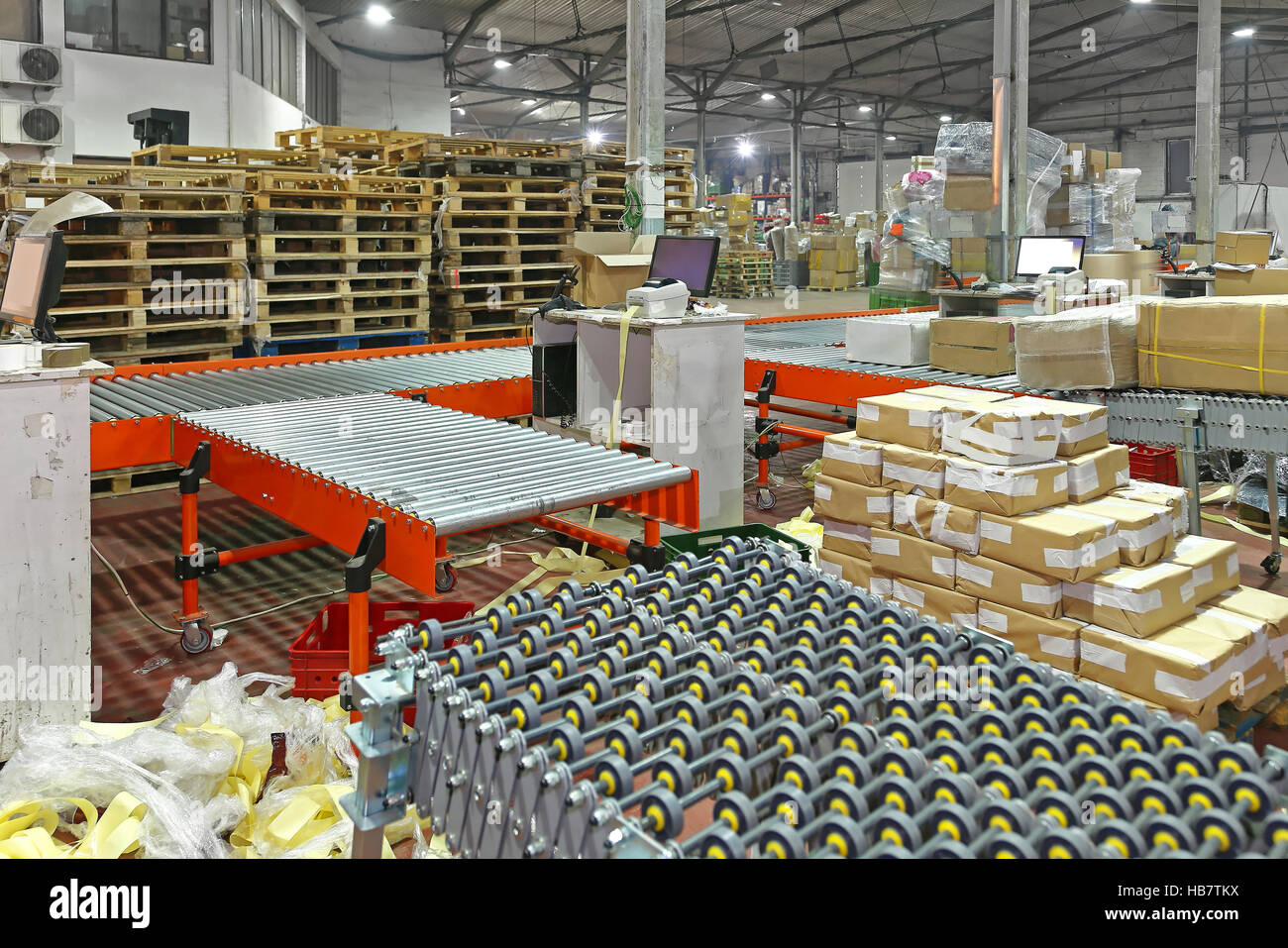 Distribution hi-res stock photography and images - Alamy