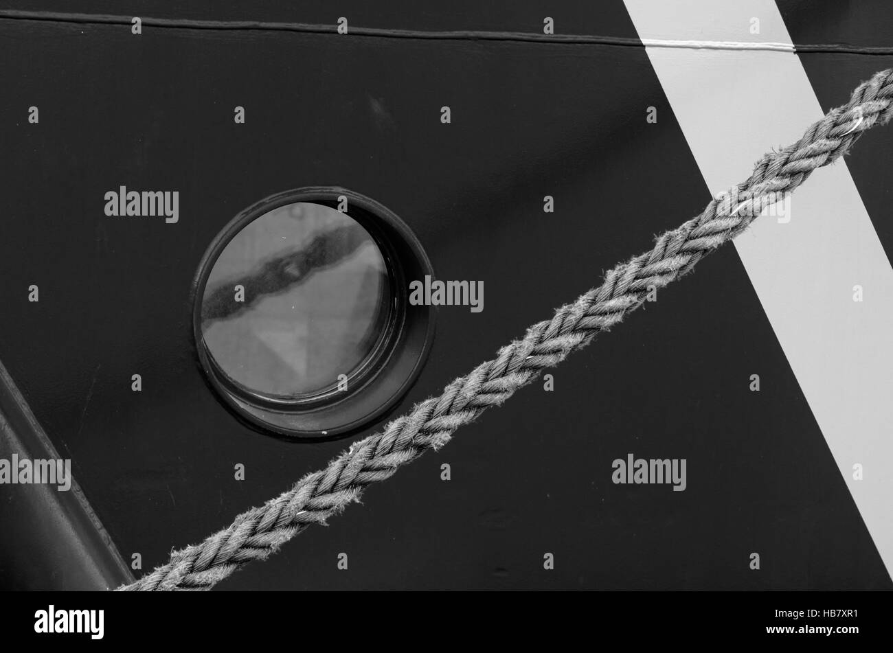 Ship round window hi-res stock photography and images - Alamy