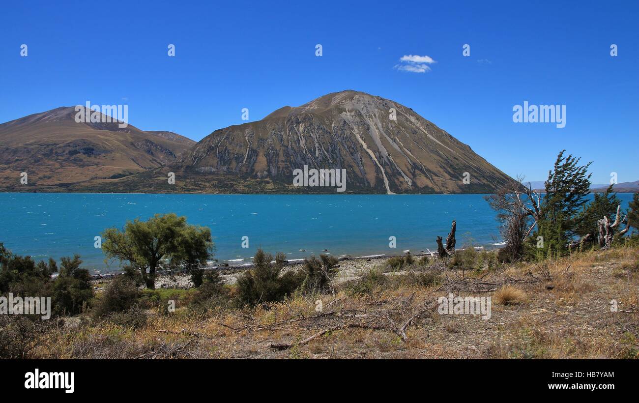 Lake Ohau and Ben Ohau Range Stock Photo - Alamy