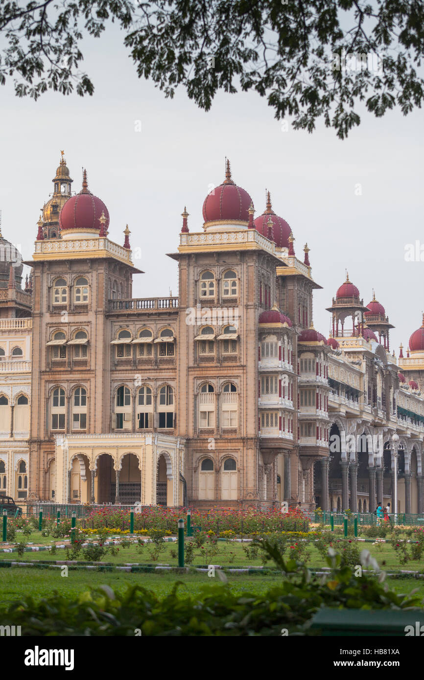 Mysore in Karnataka, southern India. Mysore Palace Stock Photo - Alamy