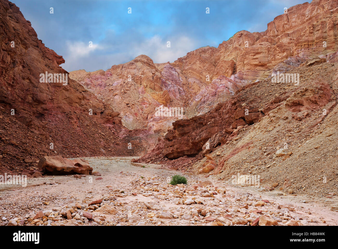 The road to Pillars of Amram Stock Photo - Alamy
