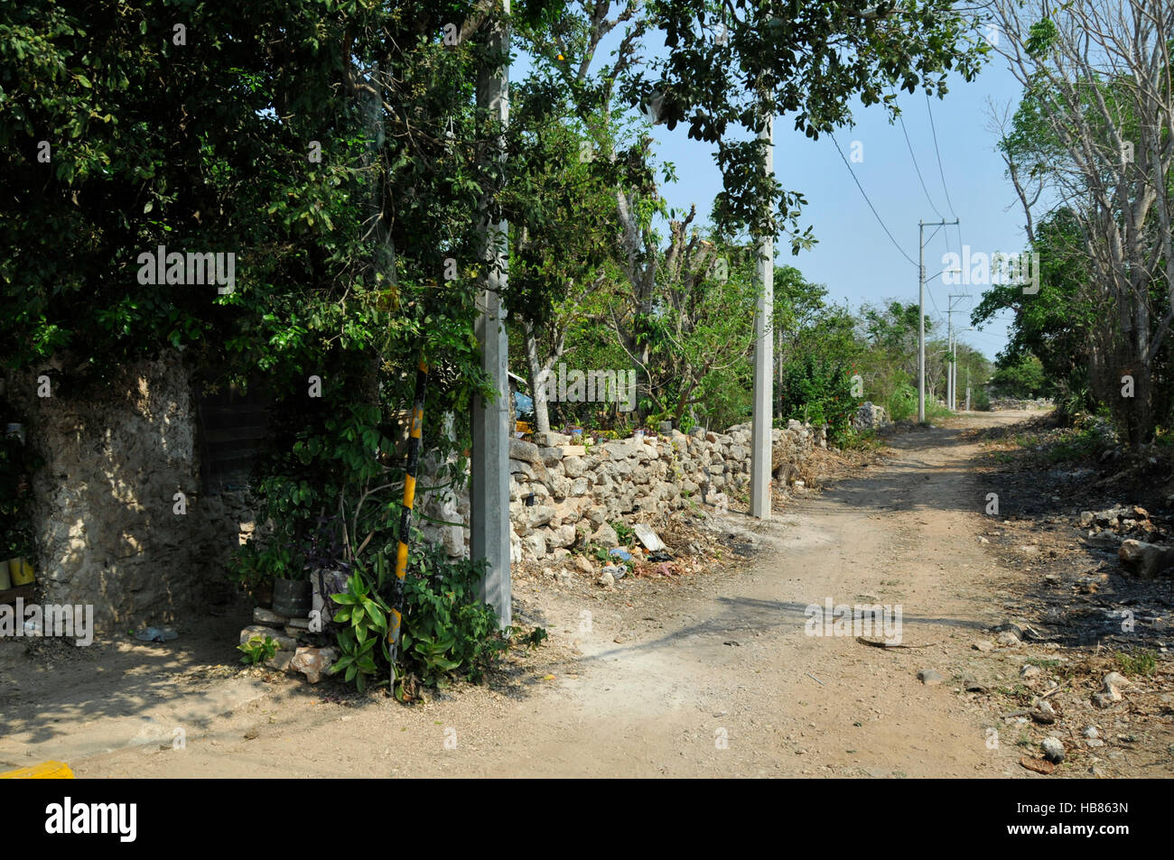 Mexican tile buildings hi-res stock photography and images - Alamy
