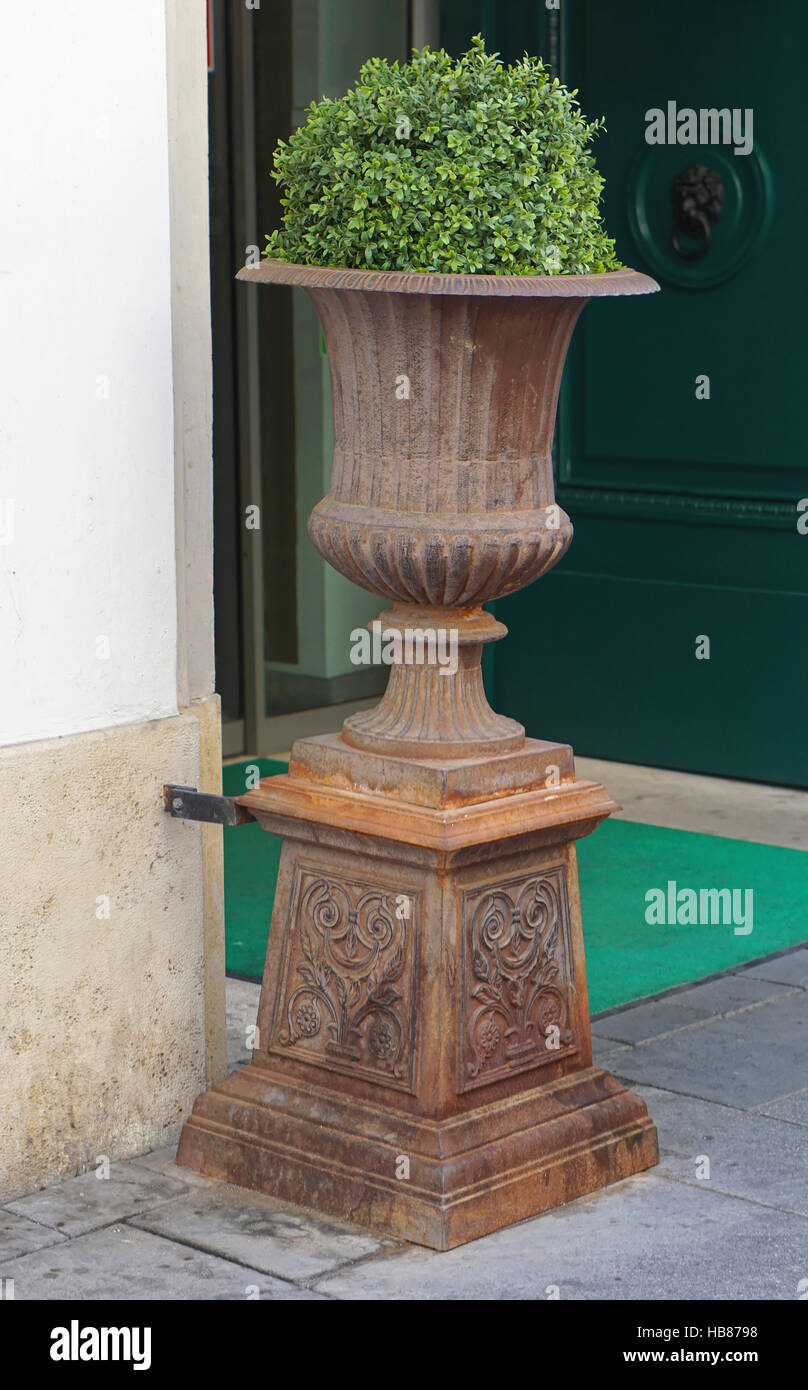 Ancient plant pot Stock Photo - Alamy