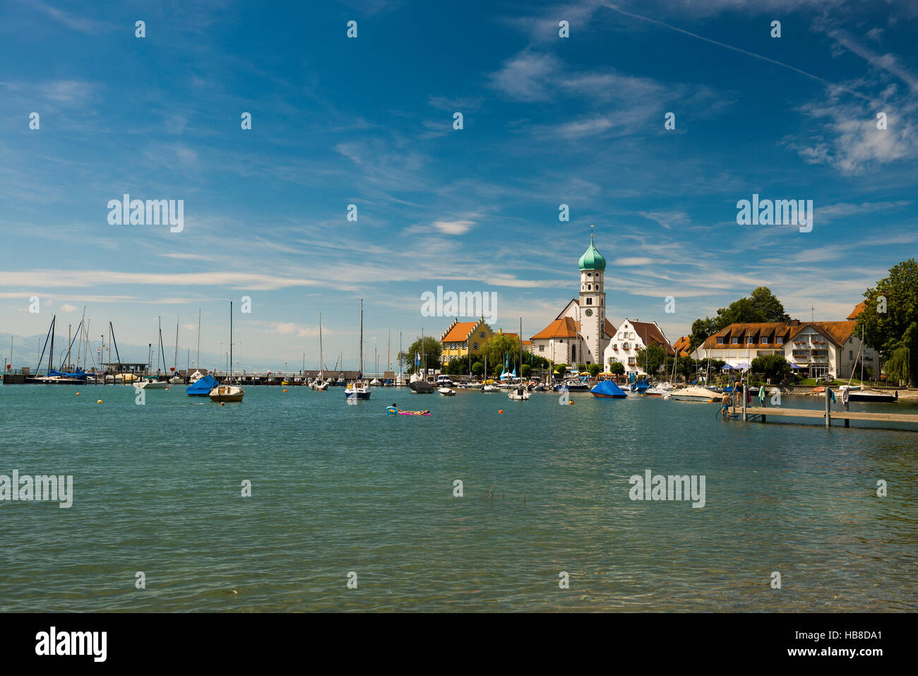 Saint george church hi-res stock photography and images - Alamy