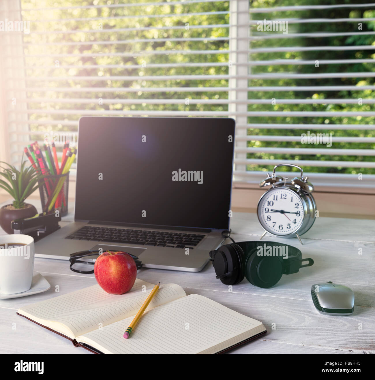 Desktop tree hi-res stock photography and images - Alamy