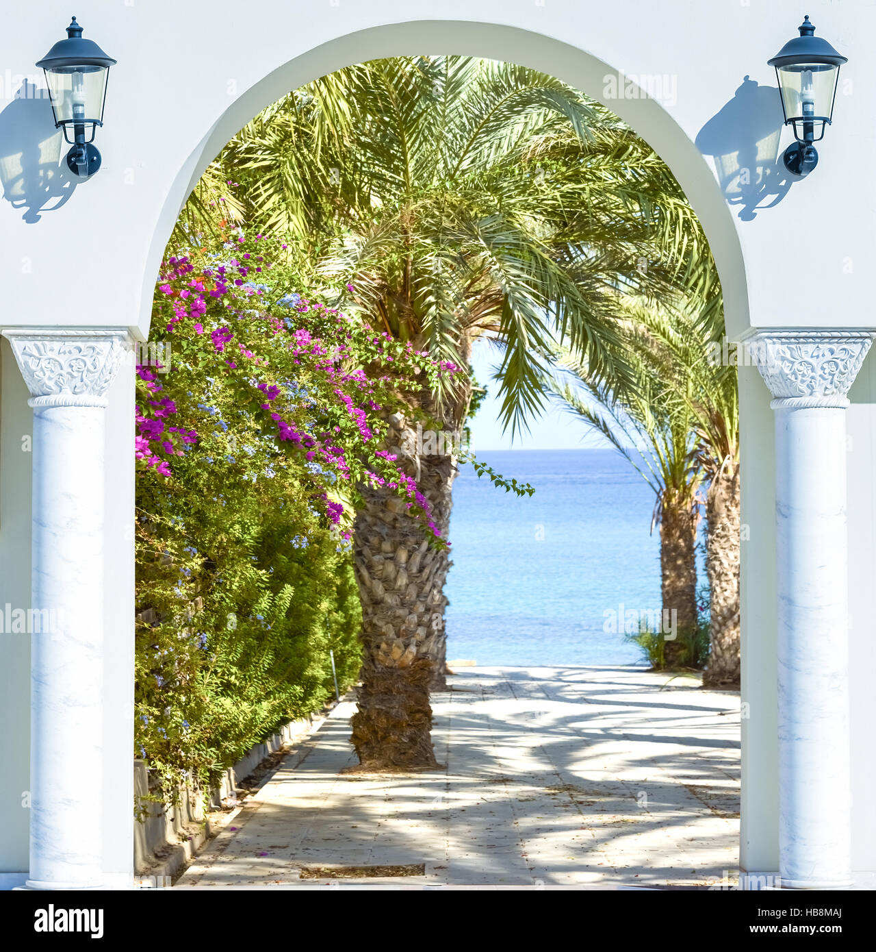 Alley arch hi-res stock photography and images - Alamy