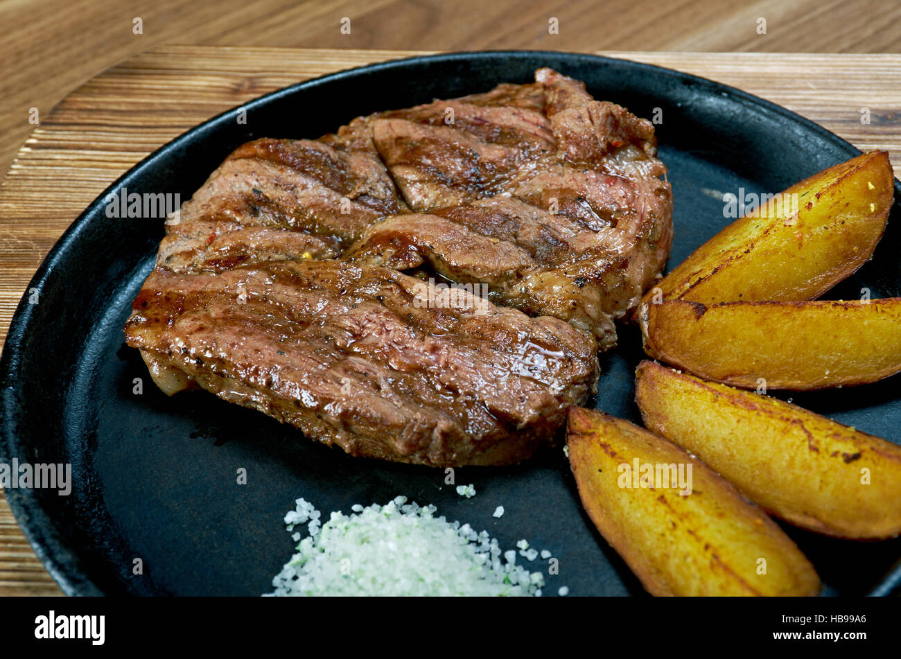 Cooking beef steak vegetables hi-res stock photography and images - Alamy