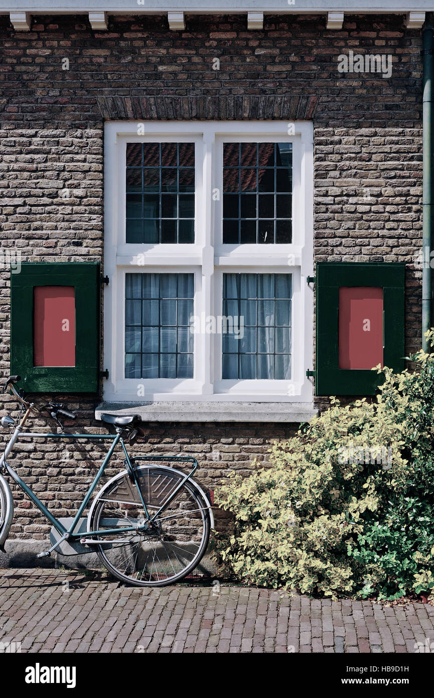 Window cycle hi-res stock photography and images - Alamy