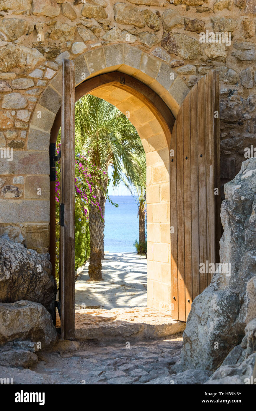 arch open door fortress Stock Photo - Alamy