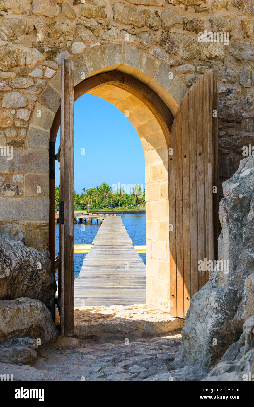 arch open door fortress Stock Photo - Alamy