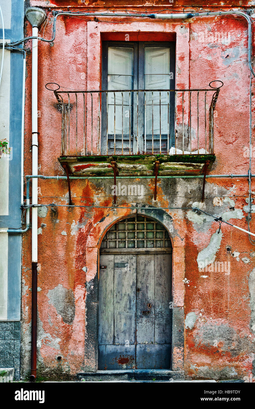 Unsightly hi-res stock photography and images - Alamy