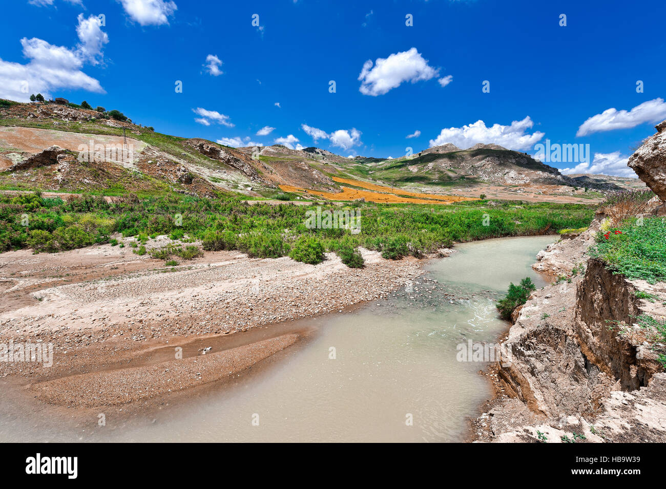 Cleft mountain hi-res stock photography and images - Alamy