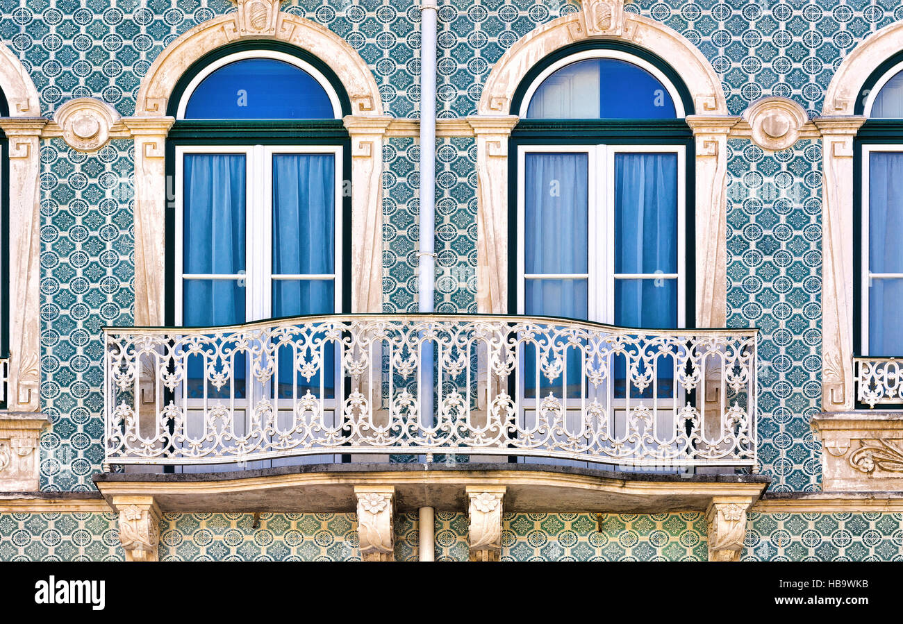 Metal balcony pattern hi-res stock photography and images - Alamy