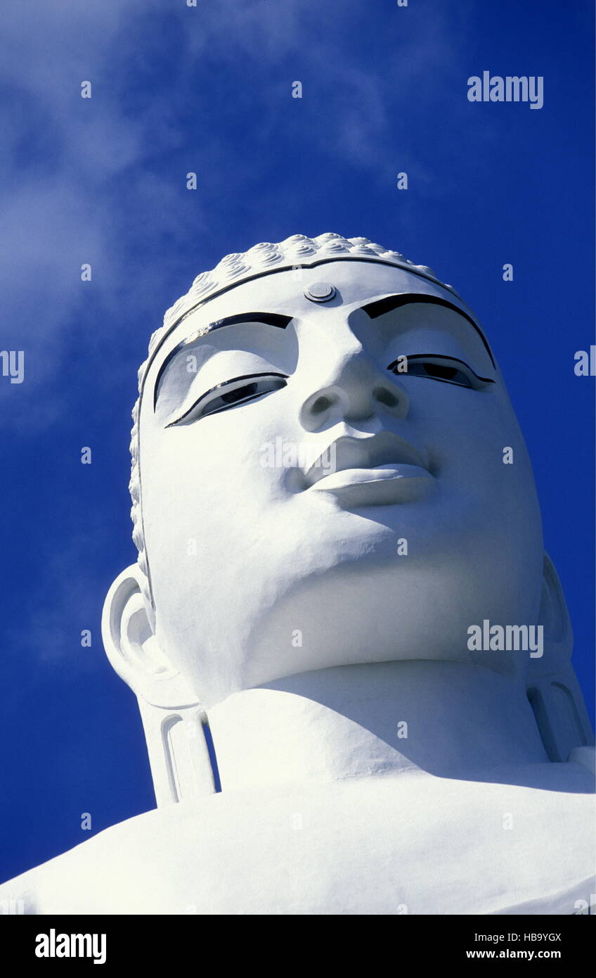 White buddha kandy hi-res stock photography and images - Alamy