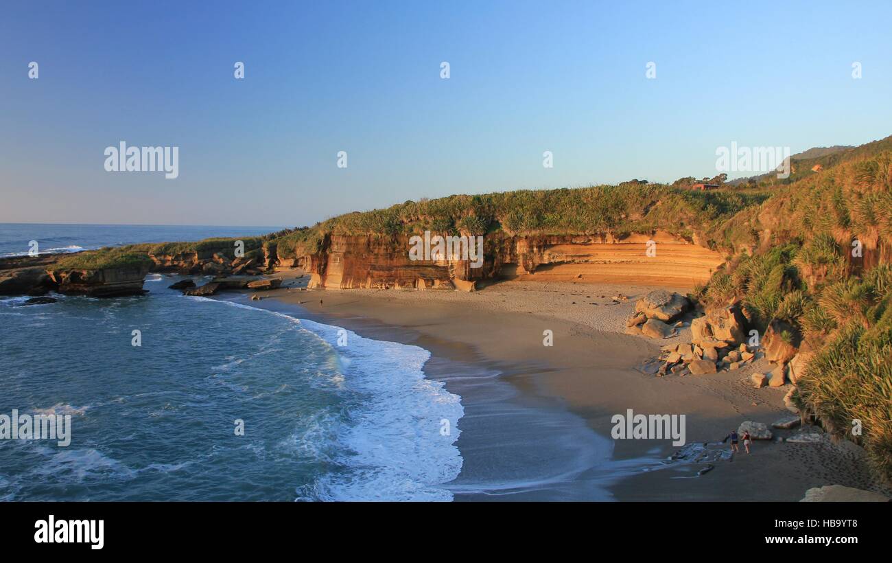 Coast scene in Punakaiki Stock Photo - Alamy
