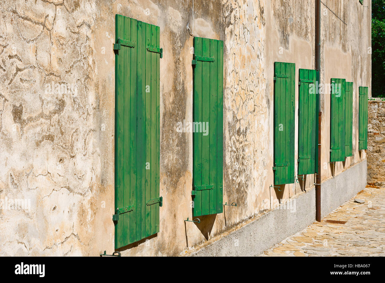 Italian windows hi-res stock photography and images - Alamy