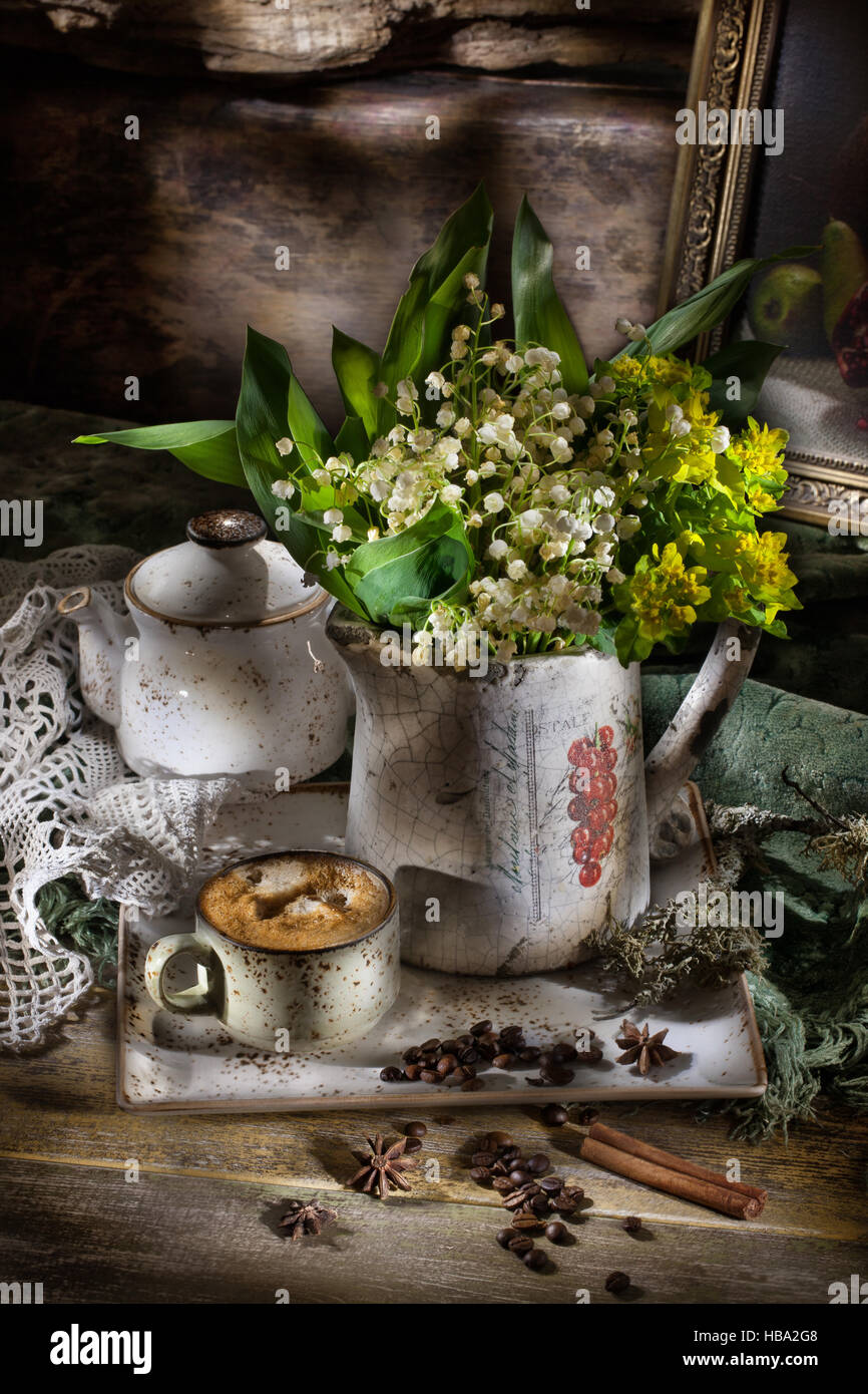 Vintage lily of the valley hi-res stock photography and images - Alamy