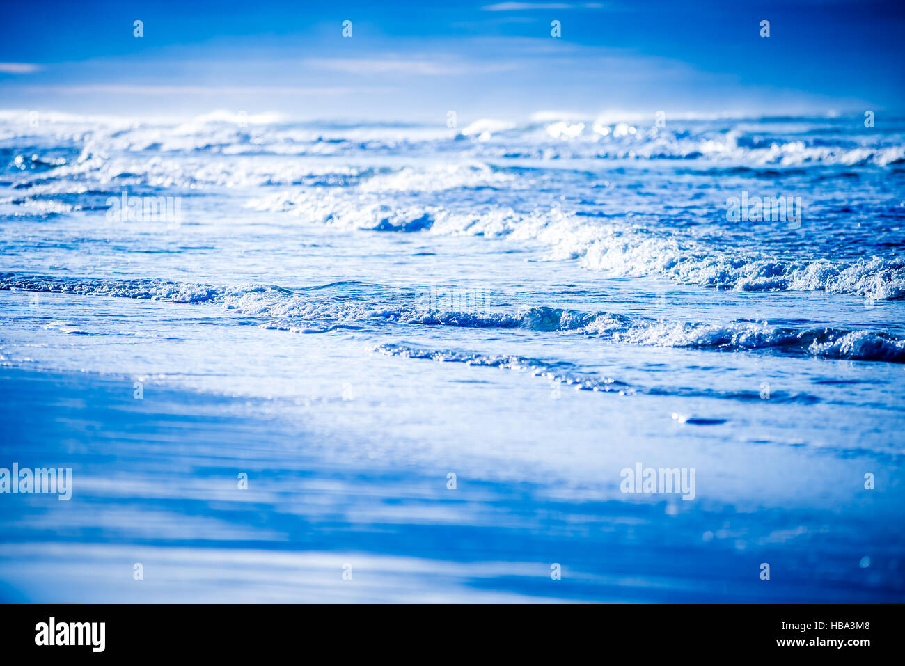 morning sunrise over ocean waters Stock Photo - Alamy