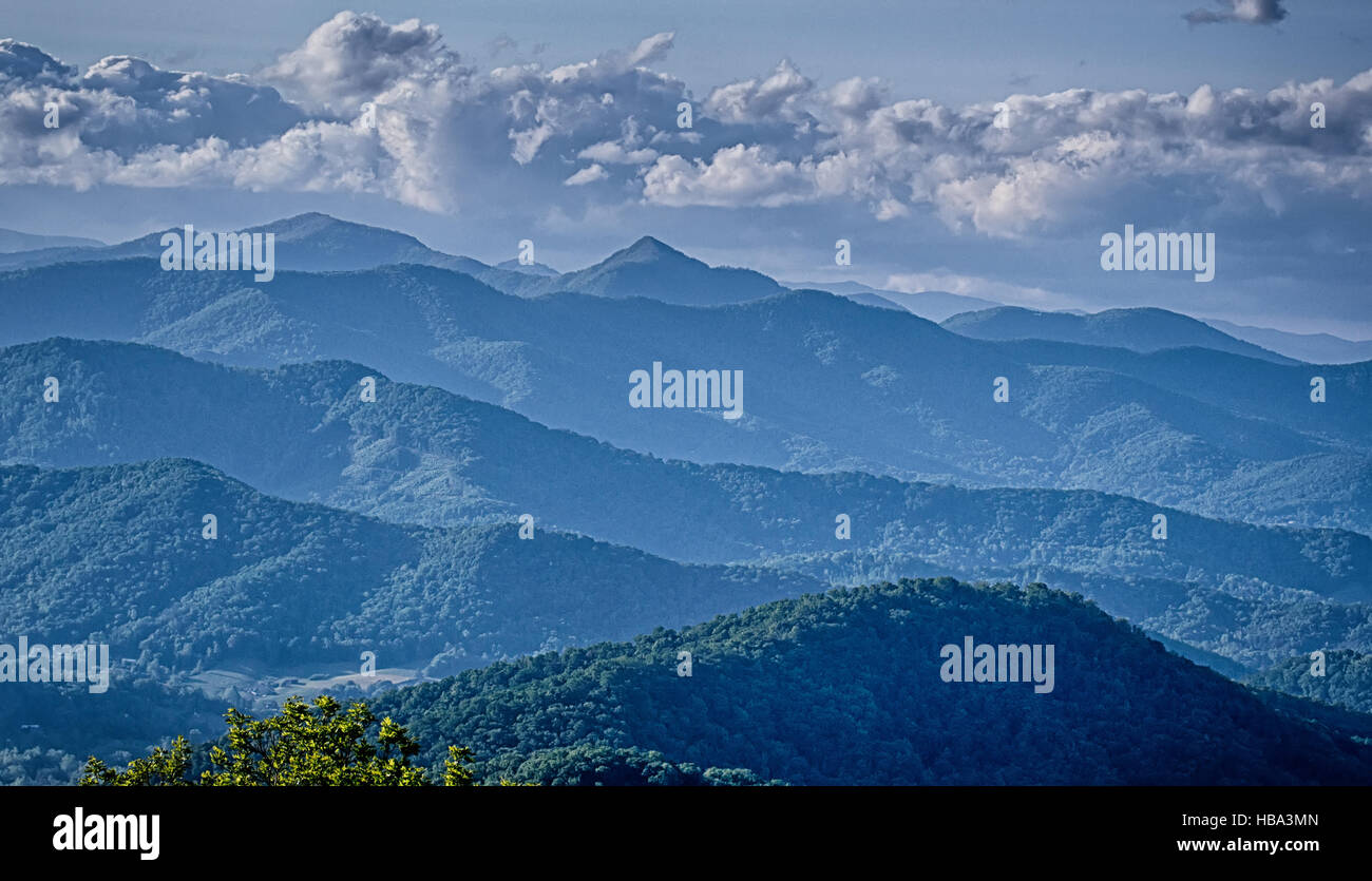 springtime in the blue ridge mountains Stock Photo - Alamy