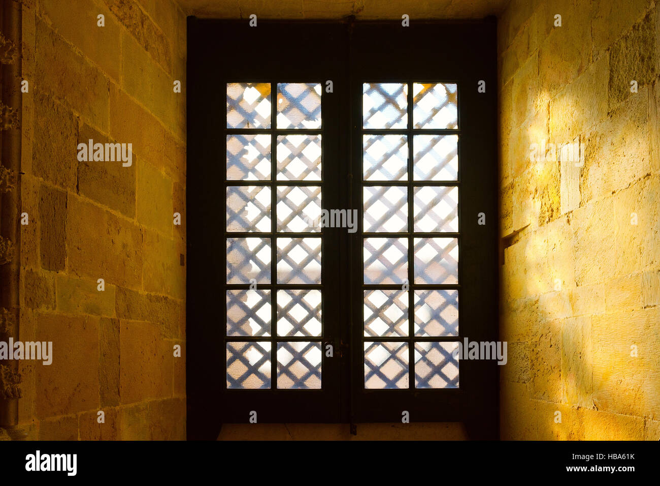 Metal beam window hi-res stock photography and images - Alamy