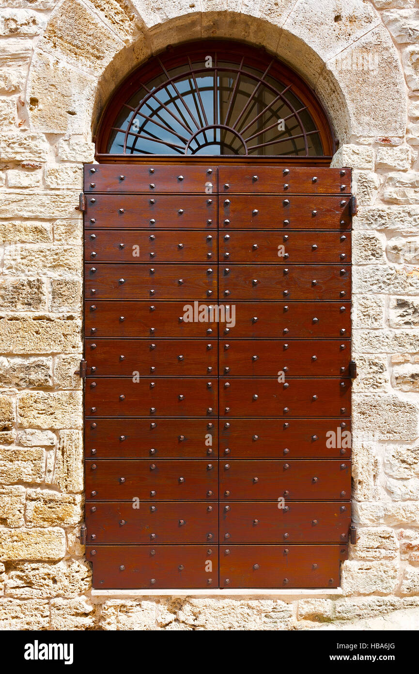 Historic italian door hi-res stock photography and images - Alamy