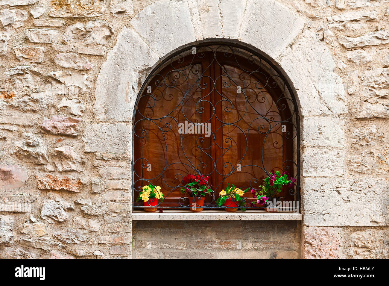 Heritage arched window hi-res stock photography and images - Alamy