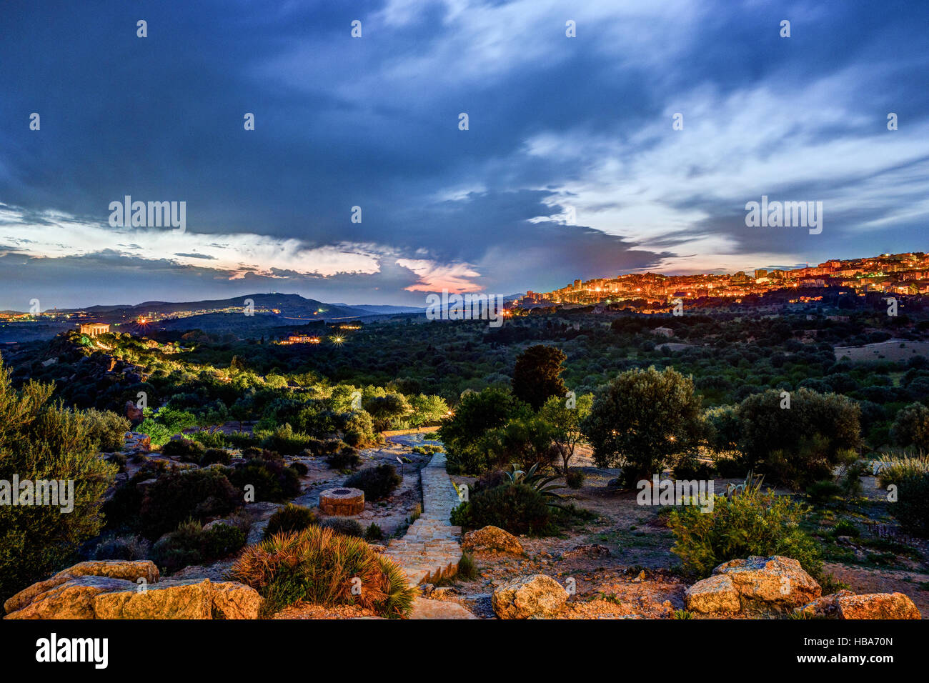 Agrigento old houses hi-res stock photography and images - Alamy