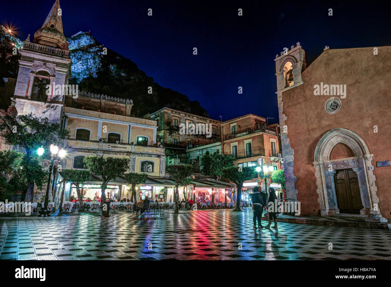 View over the main square in Taormina Stock Photo - Alamy