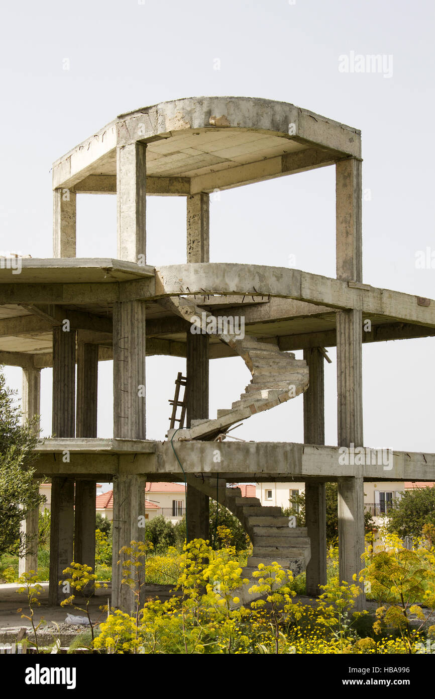 to build a house Stock Photo - Alamy