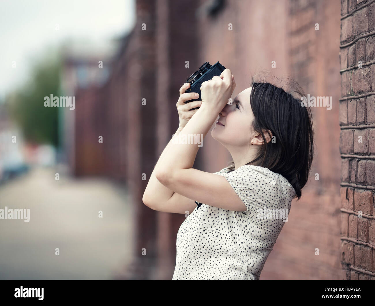 Cute woman taking photo hi-res stock photography and images - Alamy