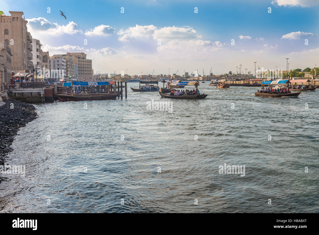 Traditional Abra Water Taxi Crossing The Dubai Creek High Resolution ...