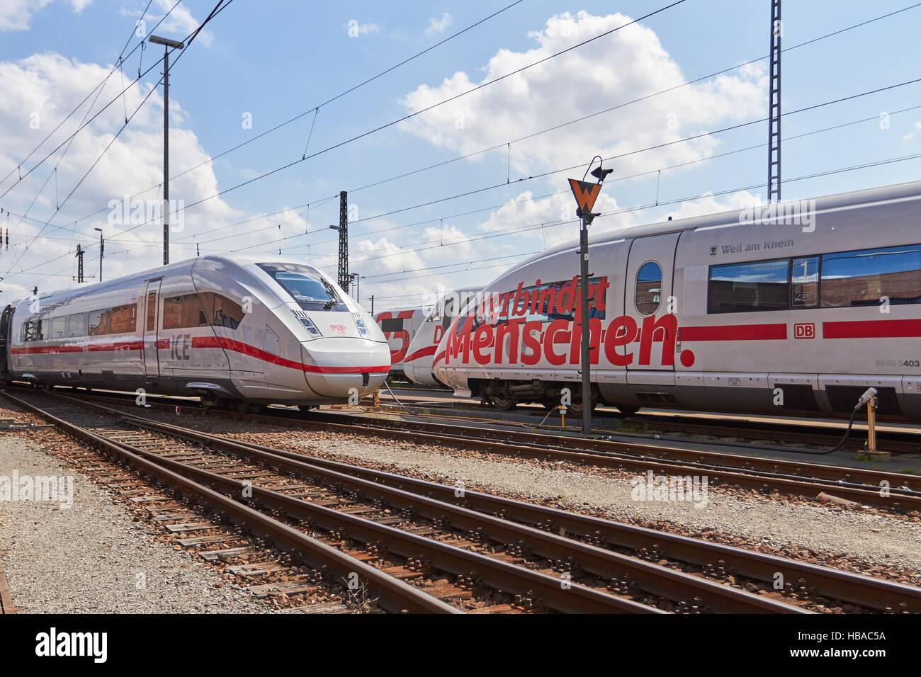 Deutsche Bahn: ICE-Trains in Berlin-Grunewald Stock Photo - Alamy