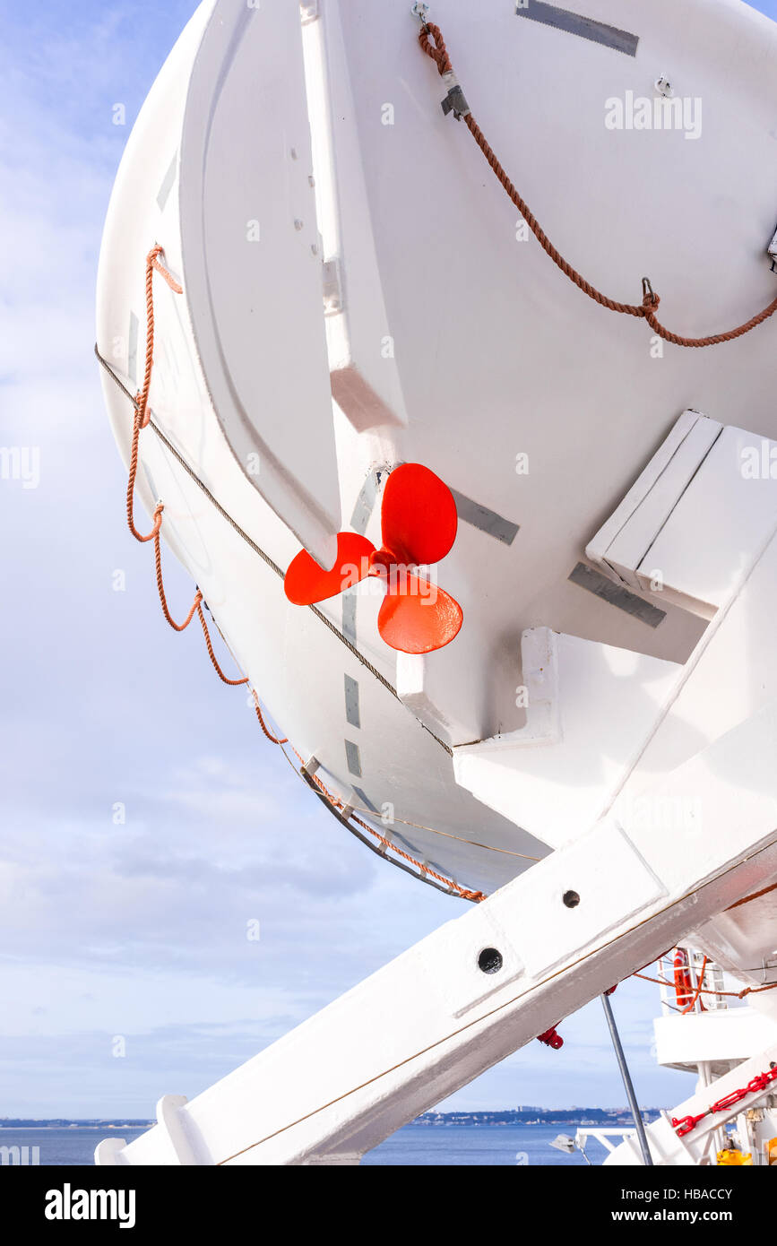 Lifeboat shipboard hi-res stock photography and images - Alamy